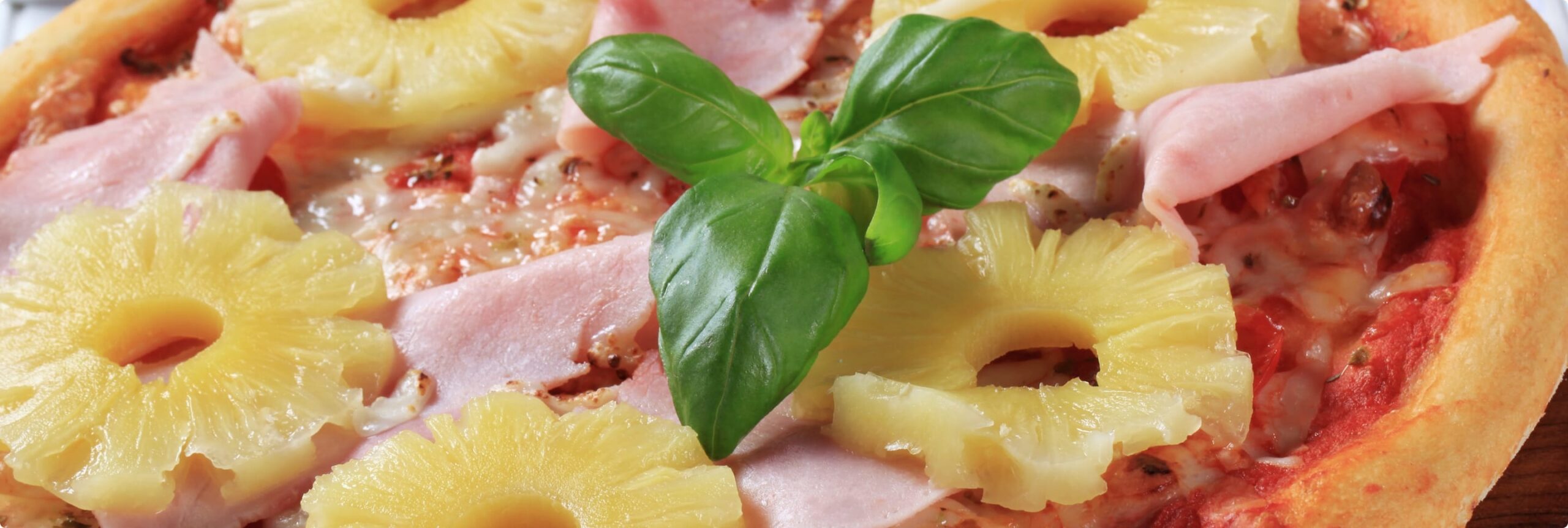 La verdadera historia de la pizza más controvertida del mundo: la pizza ...